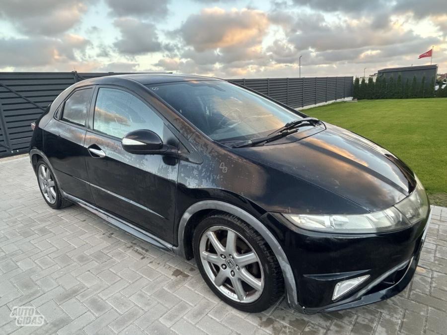 Black Honda Civic 2007 in Klaipeda, with an engine capacity of 2.20 L and mileage of 198 thousand km for 1899 €, photo 9 on AUTOMOTO.COM.LV