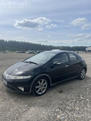 Black Honda Civic 2008 in Riga, with an engine capacity of 2.20 L and mileage of 249 thousand km for 3000 €, photo 8 on AUTOMOTO.COM.LV