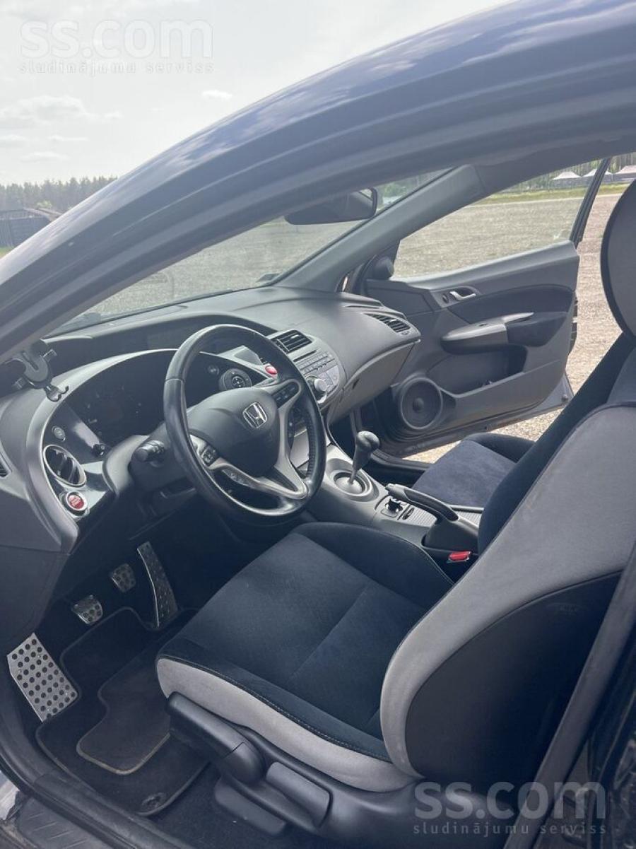 Black Honda Civic 2008 in Riga, with an engine capacity of 2.20 L and mileage of 249 thousand km for 3000 €, photo 9 on AUTOMOTO.COM.LV