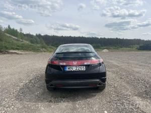 Melns Honda Civic 2008 Rīga, ar dzinēja tilpumu 2.20 L un nobraukumu 249 tūkst. km par 2700 €, foto 5 vietnē AUTOMOTO.COM.LV