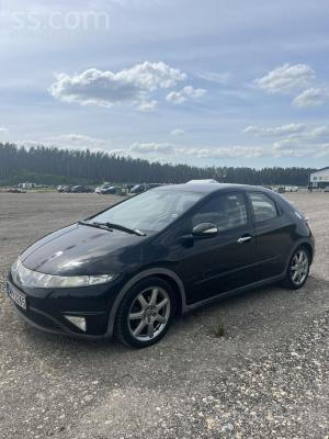 Melns Honda Civic 2008 Rīga, ar dzinēja tilpumu 2.20 L un nobraukumu 249 tūkst. km par 2700 €, foto 6 vietnē AUTOMOTO.COM.LV
