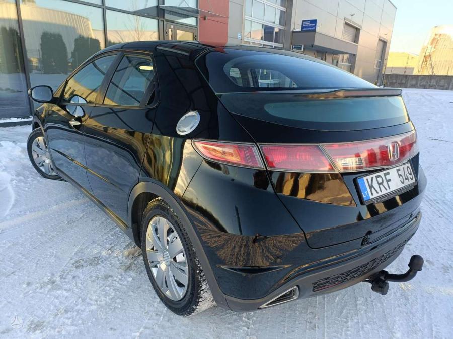 Melns Honda Civic 2008 Klaipėda, ar dzinēja tilpumu 1.80 L un nobraukumu 252 tūkst. km par 2990 €, foto 21 vietnē AUTOMOTO.COM.LV