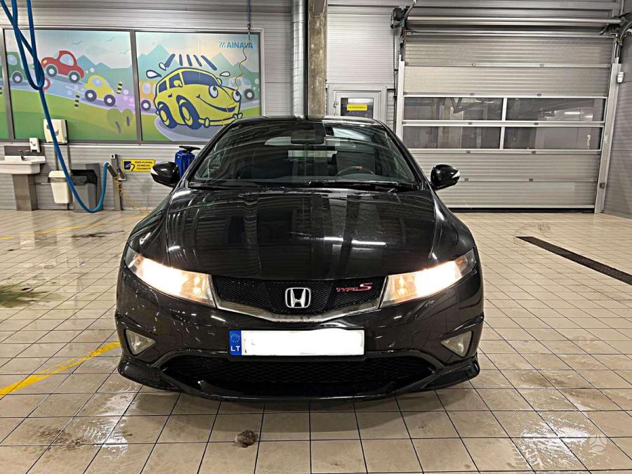 Melns Honda Civic 2008 Viļņa, ar dzinēja tilpumu 2.20 L un nobraukumu 338 tūkst. km par 1999 €, foto 8 vietnē AUTOMOTO.COM.LV