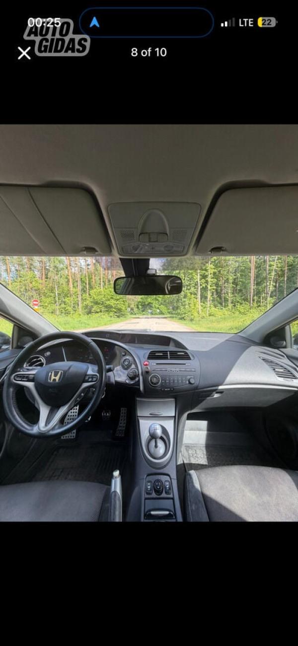 Melns Honda Civic 2008 Alīta, ar dzinēja tilpumu 2.00 L un nobraukumu 397 tūkst. km par 1450 €, foto 4 vietnē AUTOMOTO.COM.LV