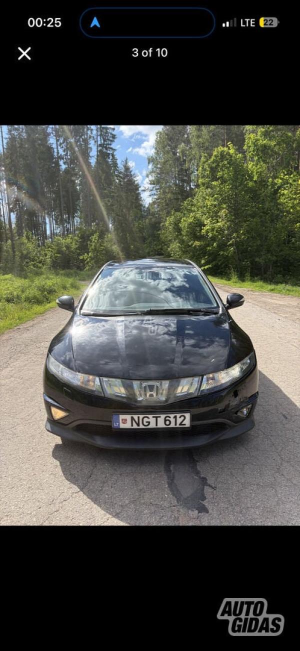 Black Honda Civic 2008 in Alytus, with an engine capacity of 2.00 L and mileage of 397 thousand km for 1450 €, photo 9 on AUTOMOTO.COM.LV