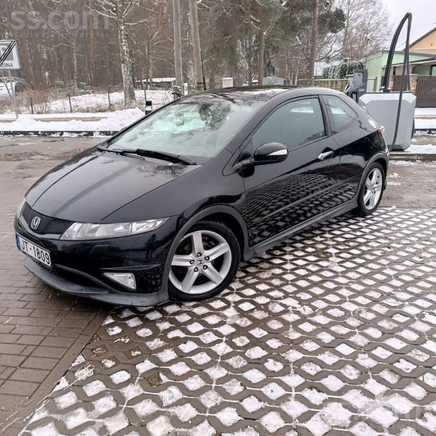 Black Honda Civic 2008 in Jurmala, with an engine capacity of 2.20 L and mileage of 259 thousand km for 3200 €, photo 1 on AUTOMOTO.COM.LV