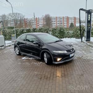 Black Honda Civic 2008 in Jurmala, with an engine capacity of 2.20 L and mileage of 259 thousand km for 3200 €, photo 3 on AUTOMOTO.COM.LV