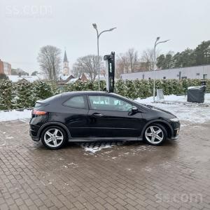 Black Honda Civic 2008 in Jurmala, with an engine capacity of 2.20 L and mileage of 259 thousand km for 3200 €, photo 4 on AUTOMOTO.COM.LV