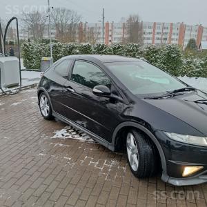 Black Honda Civic 2008 in Jurmala, with an engine capacity of 2.20 L and mileage of 259 thousand km for 3200 €, photo 6 on AUTOMOTO.COM.LV