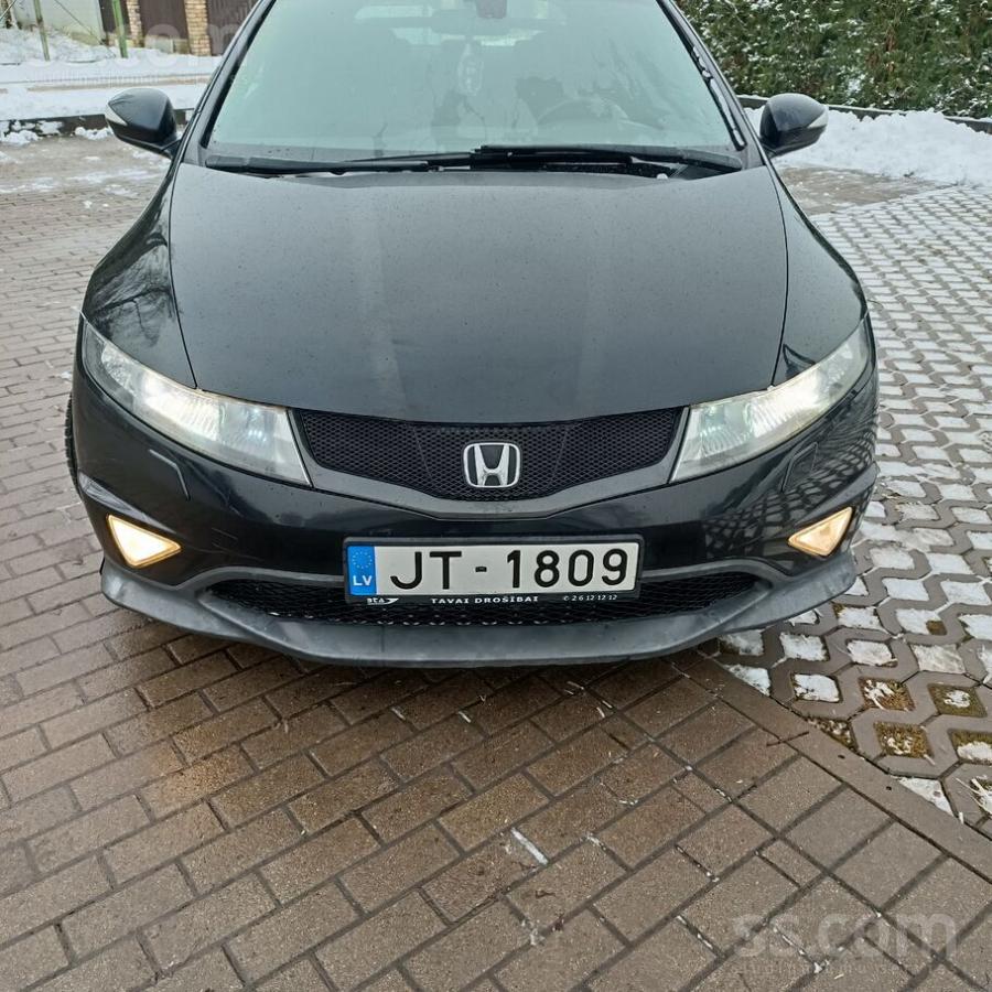 Black Honda Civic 2008 in Jurmala, with an engine capacity of 2.20 L and mileage of 259 thousand km for 3200 €, photo 7 on AUTOMOTO.COM.LV
