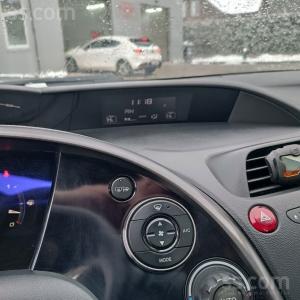 Black Honda Civic 2008 in Jurmala, with an engine capacity of 2.20 L and mileage of 259 thousand km for 3200 €, photo 12 on AUTOMOTO.COM.LV