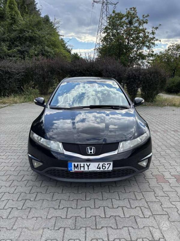 Melns Honda Civic 2008 Kauņa, ar dzinēja tilpumu 2.20 L un nobraukumu 203 tūkst. km par 2800 €, foto 1 vietnē AUTOMOTO.COM.LV