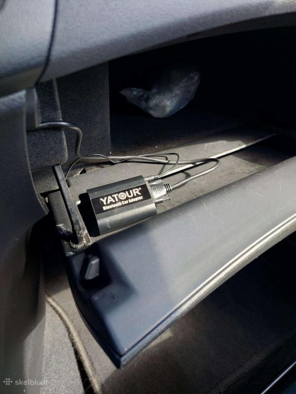 Black Honda Civic 2008 in Siauliai, with an engine capacity of 2.20 L and mileage of 250 thousand km for 2200 €, photo 5 on AUTOMOTO.COM.LV