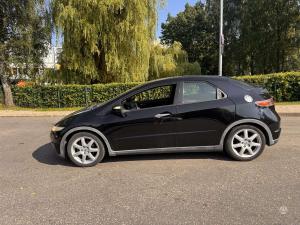Melns Honda Civic 2008 Viļņa, ar dzinēja tilpumu 1.80 L un nobraukumu 264 tūkst. km par 3250 €, foto 9 vietnē AUTOMOTO.COM.LV