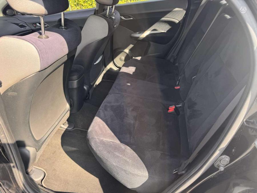 Melns Honda Civic 2008 Viļņa, ar dzinēja tilpumu 1.80 L un nobraukumu 264 tūkst. km par 3250 €, foto 16 vietnē AUTOMOTO.COM.LV