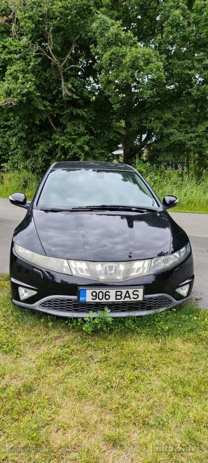 Melns Honda Civic 2008 Tallina, ar dzinēja tilpumu 1.80 L un nobraukumu 0 tūkst. km par 2200 €, foto  vietnē AUTOMOTO.COM.LV