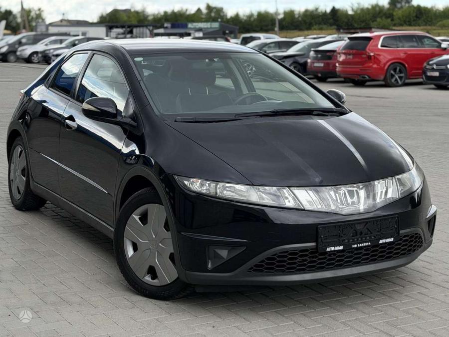 Melns Honda Civic 2008 Kretinga, ar dzinēja tilpumu 1.34 L un nobraukumu 196 tūkst. km par 3950 €, foto 1 vietnē AUTOMOTO.COM.LV
