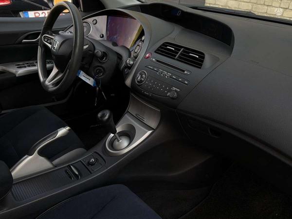 Melns Honda Civic 2008 Kretinga, ar dzinēja tilpumu 1.34 L un nobraukumu 196 tūkst. km par 3950 €, foto 10 vietnē AUTOMOTO.COM.LV