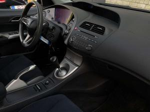 Melns Honda Civic 2008 Kretinga, ar dzinēja tilpumu 1.34 L un nobraukumu 196 tūkst. km par 3950 €, foto 11 vietnē AUTOMOTO.COM.LV
