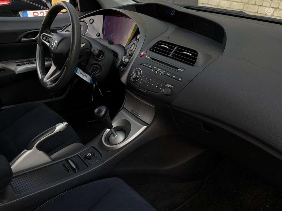 Melns Honda Civic 2008 Kretinga, ar dzinēja tilpumu 1.34 L un nobraukumu 196 tūkst. km par 3950 €, foto 11 vietnē AUTOMOTO.COM.LV