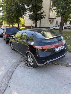 Melns Honda Civic 2008 Kauņa, ar dzinēja tilpumu 2.20 L un nobraukumu 245 tūkst. km par 770 €, foto 5 vietnē AUTOMOTO.COM.LV