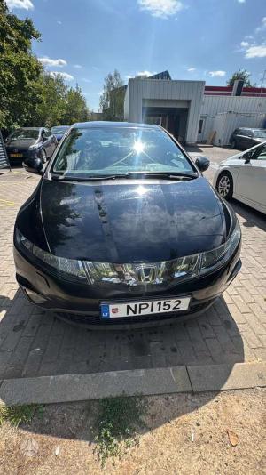 Black Honda Civic 2008 in Vilnius, with an engine capacity of 1.80 L and mileage of 230 thousand km for 2916 €, photo  on AUTOMOTO.COM.LV