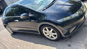 Black Honda Civic 2008 in Vilnius, with an engine capacity of 1.80 L and mileage of 230 thousand km for 2916 €, photo 4 on AUTOMOTO.COM.LV