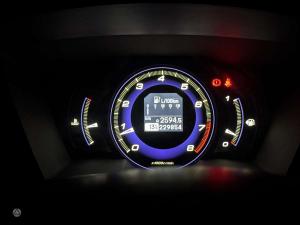 Black Honda Civic 2008 in Vilnius, with an engine capacity of 1.80 L and mileage of 230 thousand km for 2916 €, photo 5 on AUTOMOTO.COM.LV