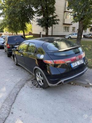 Black Honda Civic 2008 in Kaunas, with an engine capacity of 2.20 L and mileage of 245 thousand km for 699 €, photo 3 on AUTOMOTO.COM.LV
