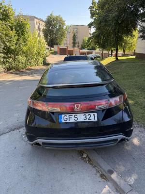 Black Honda Civic 2008 in Kaunas, with an engine capacity of 2.20 L and mileage of 245 thousand km for 699 €, photo 6 on AUTOMOTO.COM.LV