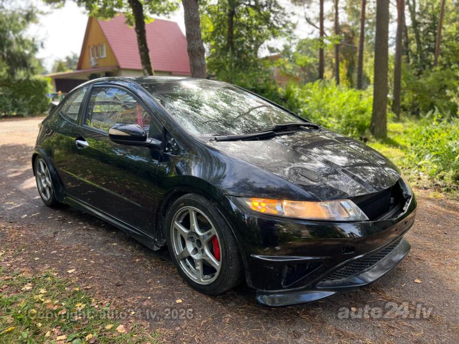 Black Honda Civic 2008 in Tallinn, with an engine capacity of 2.00 L and mileage of 0 thousand km for 7900 €, photo 5 on AUTOMOTO.COM.LV