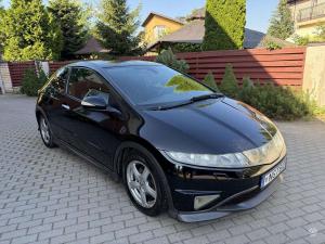 Melns Honda Civic 2008 Viļņa, ar dzinēja tilpumu 2.00 L un nobraukumu 280 tūkst. km par 1400 €, foto  vietnē AUTOMOTO.COM.LV
