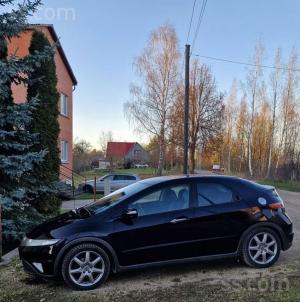Melns Honda Civic 2008 Rēzekne, ar dzinēja tilpumu 2.20 L un nobraukumu 258 tūkst. km par 1850 €, foto 3 vietnē AUTOMOTO.COM.LV