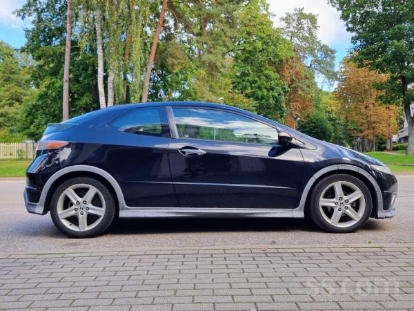 Honda Civic 2008 in Jurmala on AUTOMOTO.COM.LV Black Honda Civic 2008 in Jurmala, with an engine capacity of 2.20 L and mileage of 255 thousand km for 3050 €, photo 5 on AUTOMOTO.COM.LV