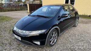 Melns Honda Civic 2008 Rēzekne, ar dzinēja tilpumu 2.20 L un nobraukumu 258 tūkst. km par 1950 €, foto  vietnē AUTOMOTO.COM.LV