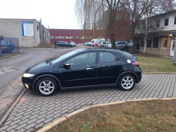 Melns Honda Civic 2009 Kauņa, ar dzinēja tilpumu 2.20 L un nobraukumu 280 tūkst. km par 800 €, foto 1 vietnē AUTOMOTO.COM.LV