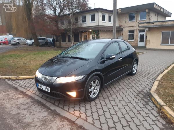 Melns Honda Civic 2009 Kauņa, ar dzinēja tilpumu 2.20 L un nobraukumu 280 tūkst. km par 800 €, foto 3 vietnē AUTOMOTO.COM.LV