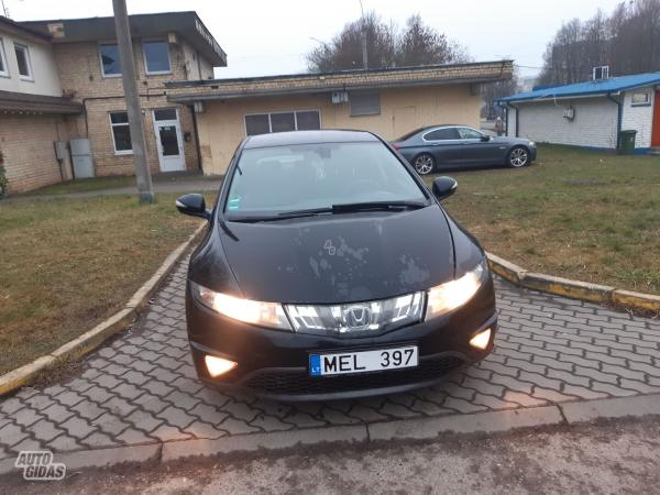Melns Honda Civic 2009 Kauņa, ar dzinēja tilpumu 2.20 L un nobraukumu 280 tūkst. km par 800 €, foto 5 vietnē AUTOMOTO.COM.LV