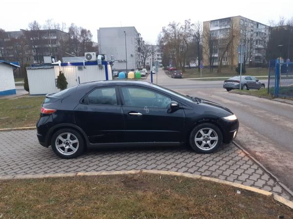 Melns Honda Civic 2009 Kauņa, ar dzinēja tilpumu 2.20 L un nobraukumu 280 tūkst. km par 800 €, foto 9 vietnē AUTOMOTO.COM.LV