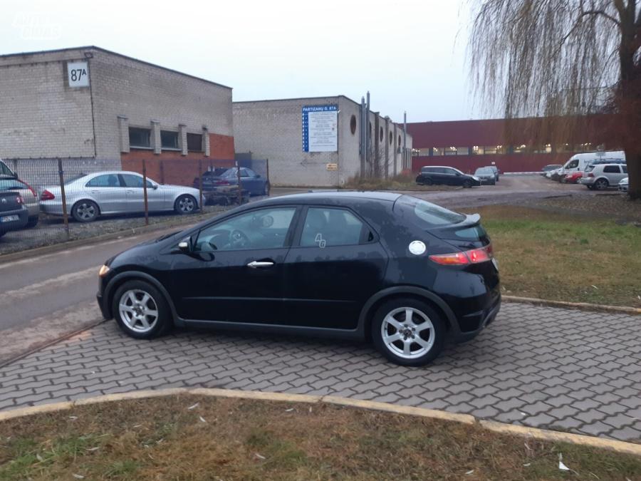 Melns Honda Civic 2009 Kauņa, ar dzinēja tilpumu 2.20 L un nobraukumu 280 tūkst. km par 800 €, foto 16 vietnē AUTOMOTO.COM.LV