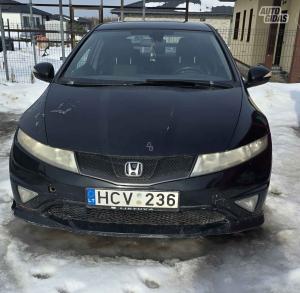 Melns Honda Civic 2009 Viļņa, ar dzinēja tilpumu 1.30 L un nobraukumu 202 tūkst. km par 900 €, foto  vietnē AUTOMOTO.COM.LV