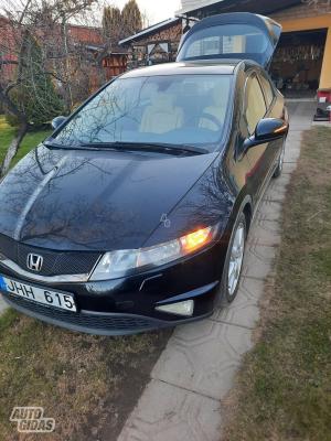 Melns Honda Civic 2009 Panevēža, ar dzinēja tilpumu 0.10 L un nobraukumu 300 tūkst. km par 2600 €, foto 4 vietnē AUTOMOTO.COM.LV