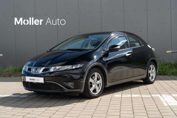 Honda Civic 2009 in Vilnius on AUTOMOTO.COM.LV Black Honda Civic 2009 in Vilnius, with an engine capacity of 1.30 L and mileage of 187 thousand km for 4900 €, photo 1 on AUTOMOTO.COM.LV