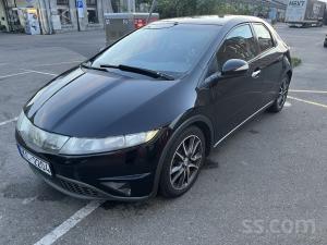 Black Honda Civic 2009 in Riga, with an engine capacity of 2.20 L and mileage of 220 thousand km for 2000 €, photo  on AUTOMOTO.COM.LV