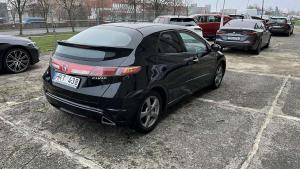 Black Honda Civic 2010 in Klaipeda, with an engine capacity of 1.40 L and mileage of 152 thousand km for 3950 €, photo 6 on AUTOMOTO.COM.LV