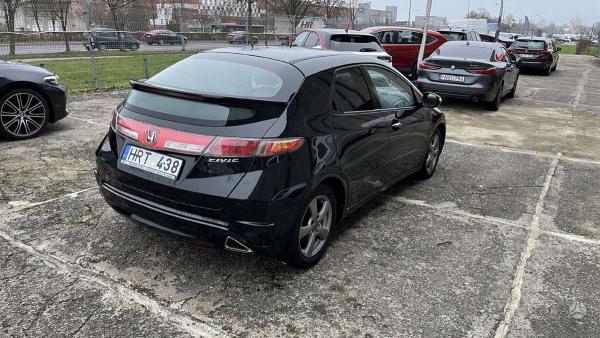 Black Honda Civic 2010 in Klaipeda, with an engine capacity of 1.40 L and mileage of 152 thousand km for 3950 €, photo 8 on AUTOMOTO.COM.LV