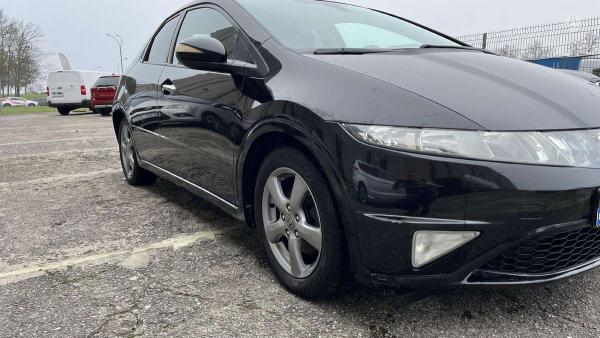 Black Honda Civic 2010 in Klaipeda, with an engine capacity of 1.40 L and mileage of 152 thousand km for 3950 €, photo 10 on AUTOMOTO.COM.LV