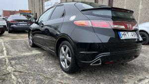 Black Honda Civic 2010 in Klaipeda, with an engine capacity of 1.40 L and mileage of 152 thousand km for 3950 €, photo 12 on AUTOMOTO.COM.LV