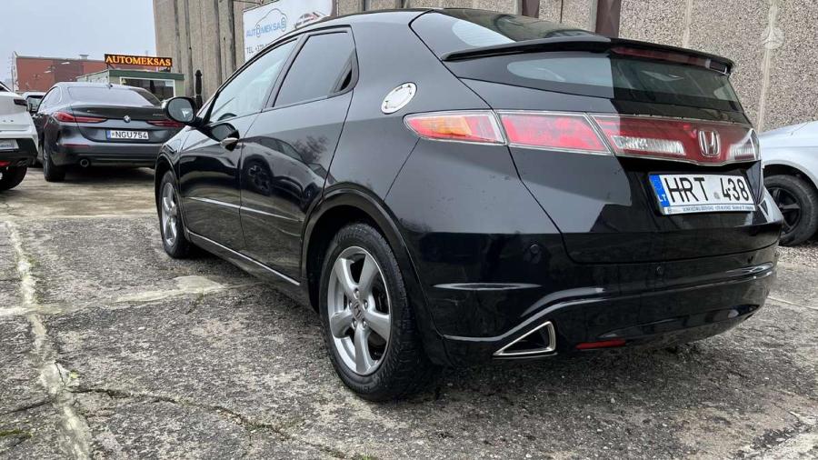 Black Honda Civic 2010 in Klaipeda, with an engine capacity of 1.40 L and mileage of 152 thousand km for 3950 €, photo 12 on AUTOMOTO.COM.LV