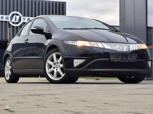 Black Honda Civic 2010 in Siauliai, with an engine capacity of 1.80 L and mileage of 209 thousand km for 4650 €, photo 5 on AUTOMOTO.COM.LV